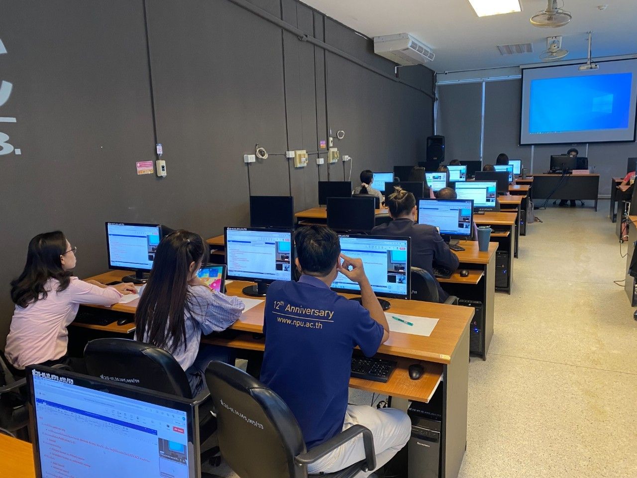 computer-room - NPU Library